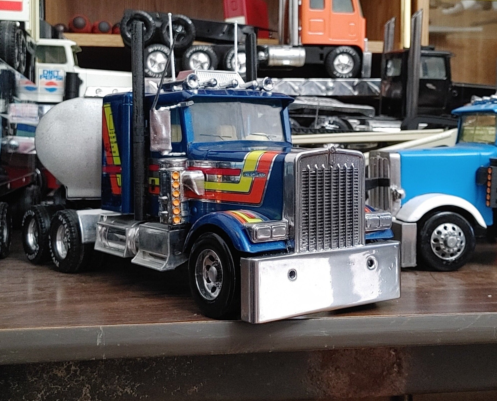 NYLINT Kenworth W900 Grill Original/Custom [ SCALE: 1/18 ] – Nylint Parts